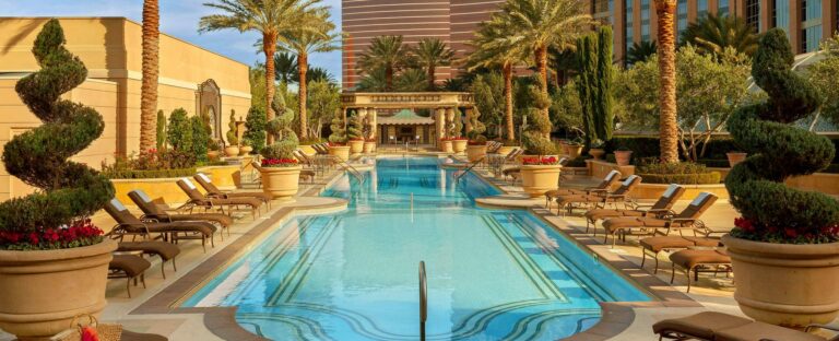 Venetian Las Vegas Pool Review – Everything You Need to Know about the ...