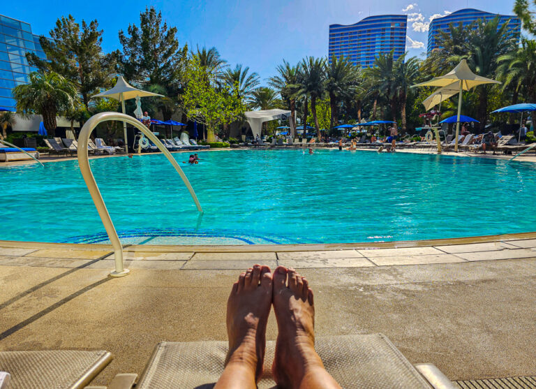 Aria Las Vegas Pool Review – Full Guide To The Pool Deck At The Aria ...